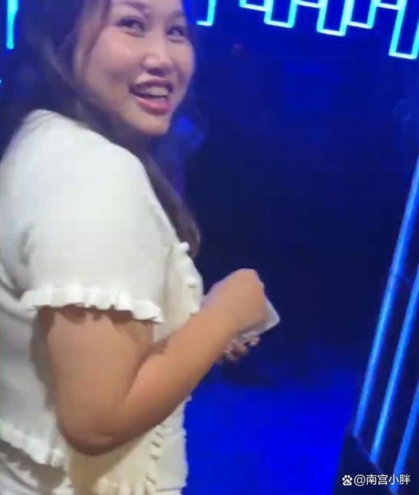 女子离婚后将好友介绍给前夫,并且为他们布置求婚现场